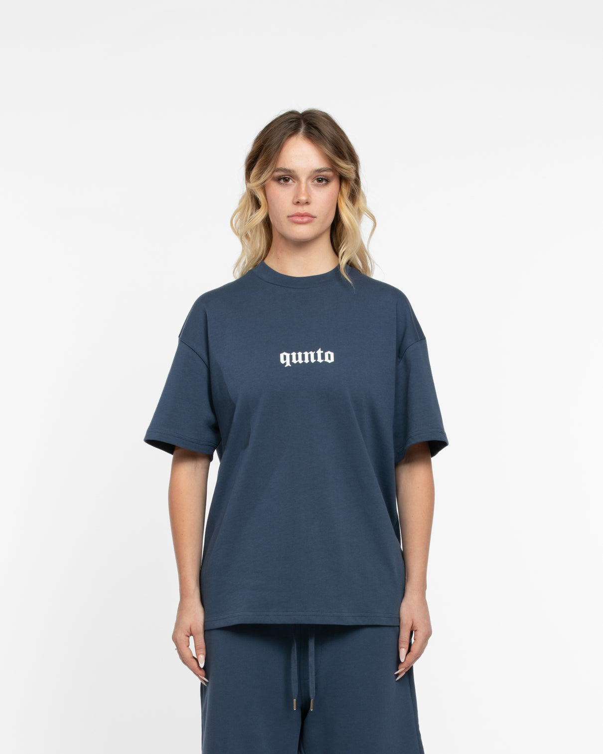ESSENTIALS Tshirt Blue – QUNTO™