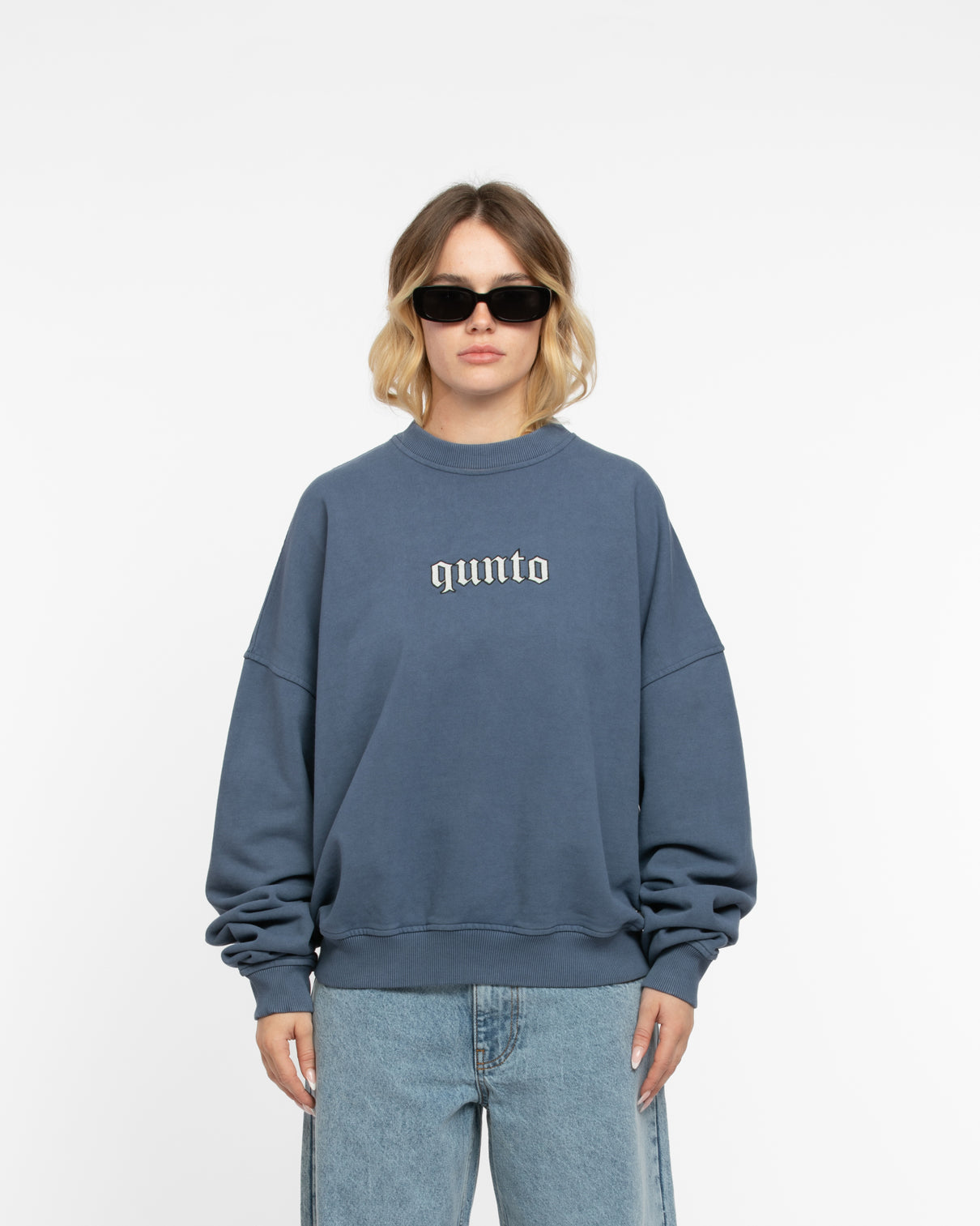 ESSENTIALS BLUE SWEATER – QUNTO™